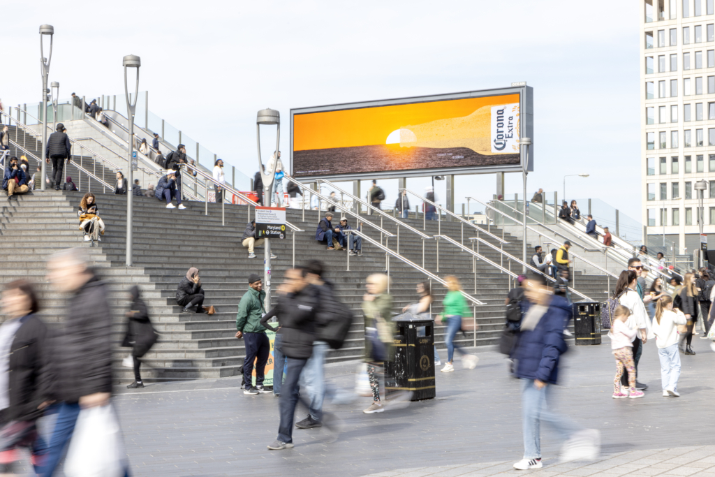 Meridian Steps @ Westfield Stratford City - Ocean Outdoor