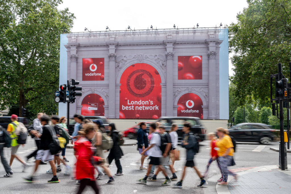 Ocean and Vodafone unveil Marble Arch advertising sleeve - Ocean Outdoor