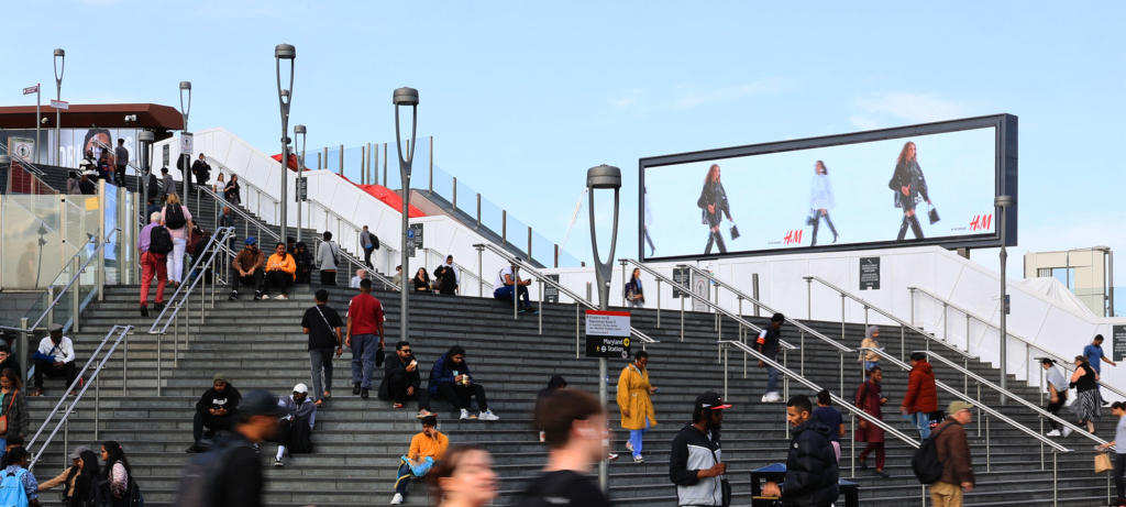 Meridian Steps @ Westfield Stratford City - Ocean Outdoor